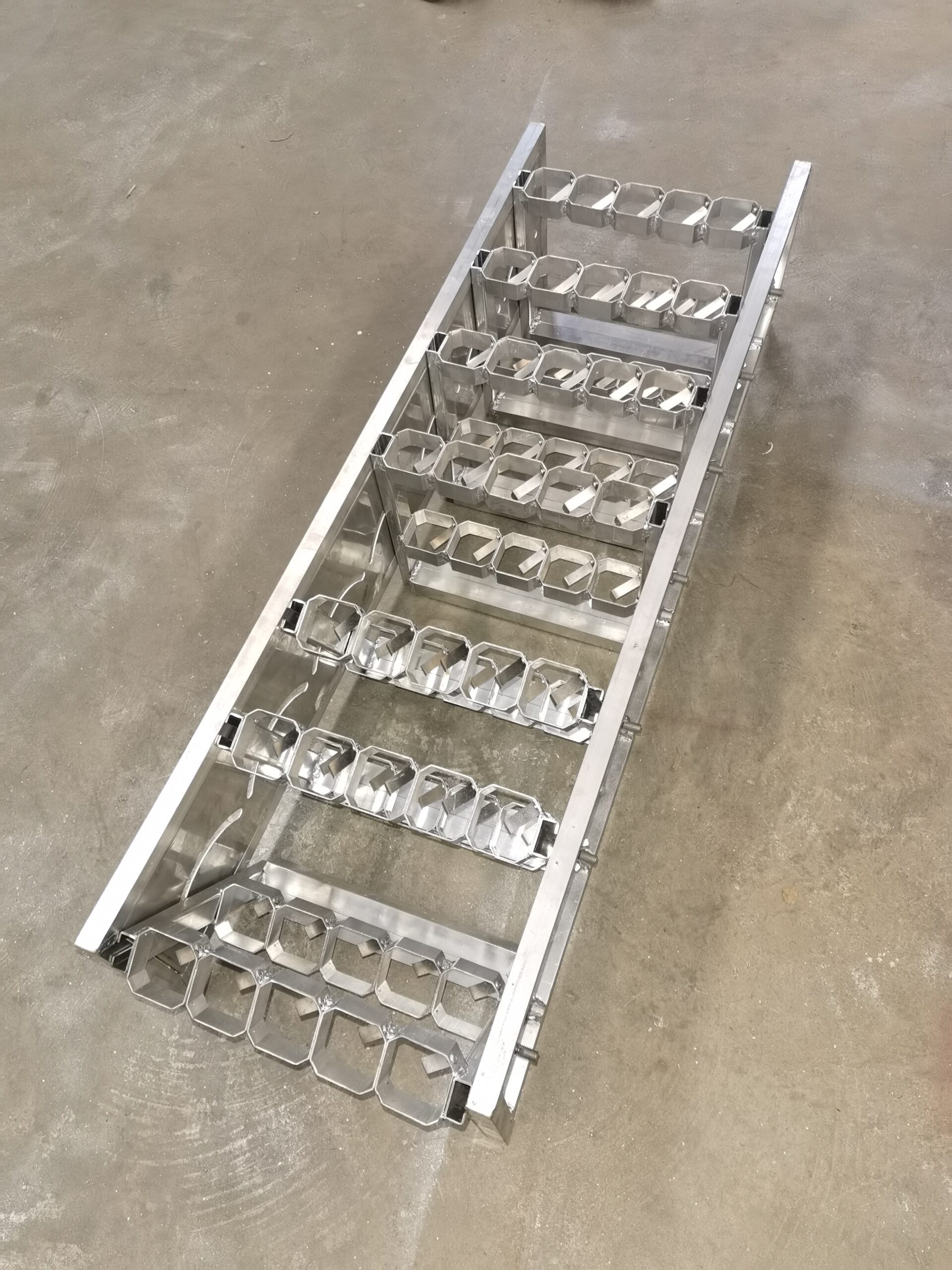 2" 35-shot Aluminum Roman Candle Fireworks display rack - fireworks ...